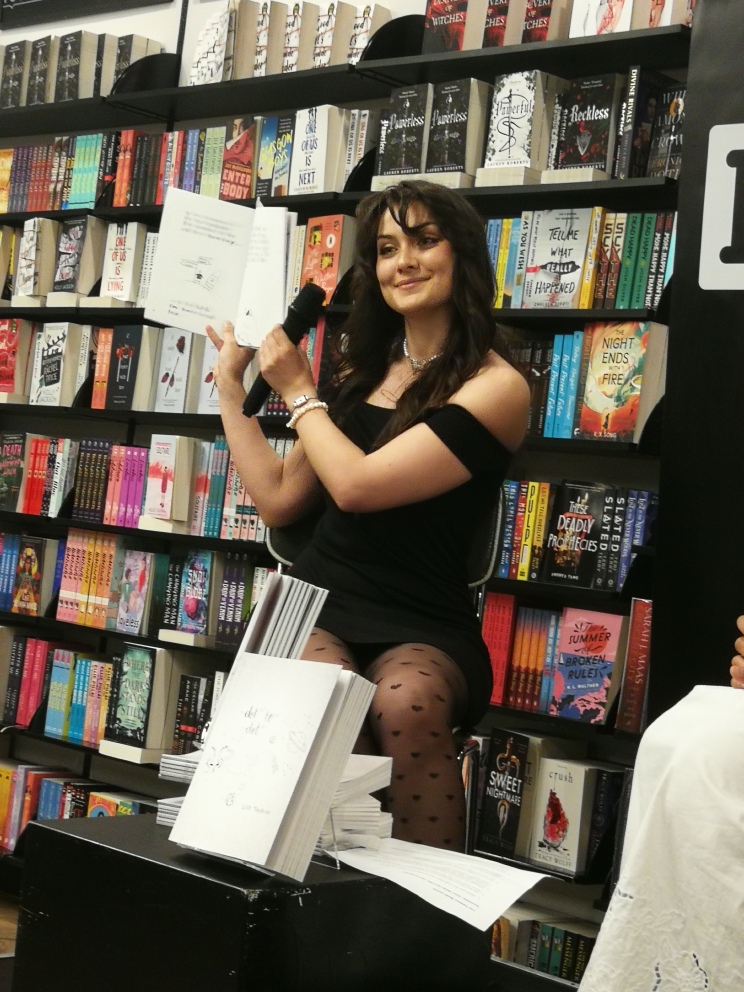 DOT TO DOT by Lisa Tredoux launched at Exclusive Books V&A Waterfront